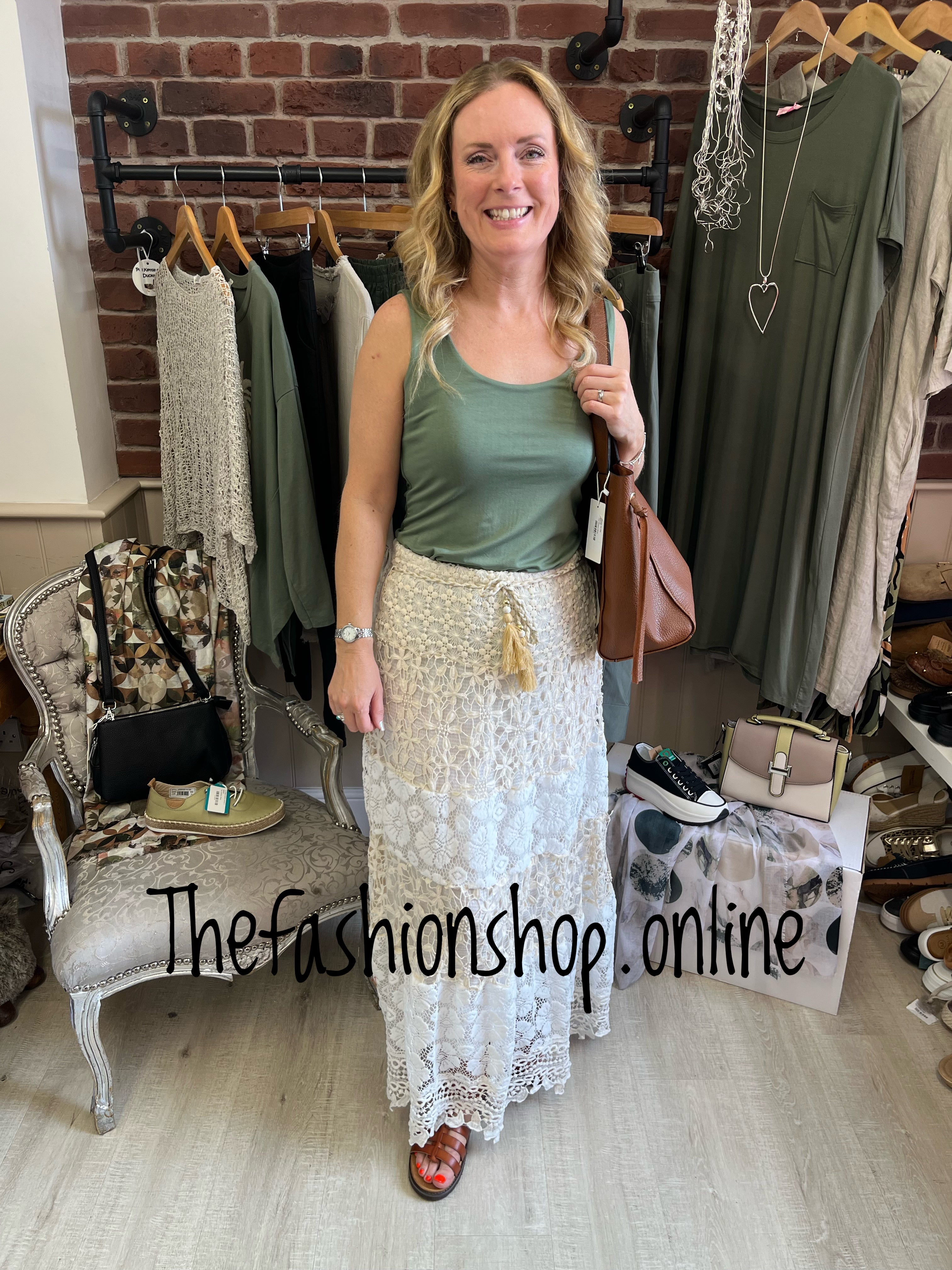 Rebecca Lace Overlay Lined Skirt 10-14 for Versatile Style – The ...